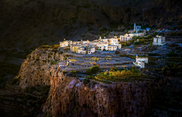 Arap Yarımadası'nın Ucunda Pek Göz Önünde Olmayan Bir Masal Diyarı ...