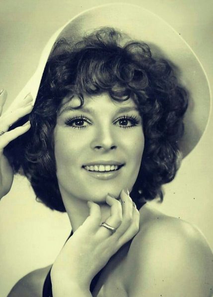 Yeşilçam'ın Ünlü Simalarından Hülya Koçyiğit Kimdir?