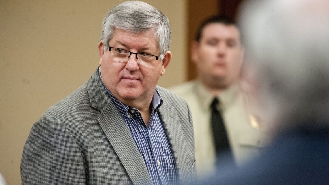 Yaşlı Bir Kadını Öldürdükten Sonra Bile Halkın Sevgilisi Olmayı ...