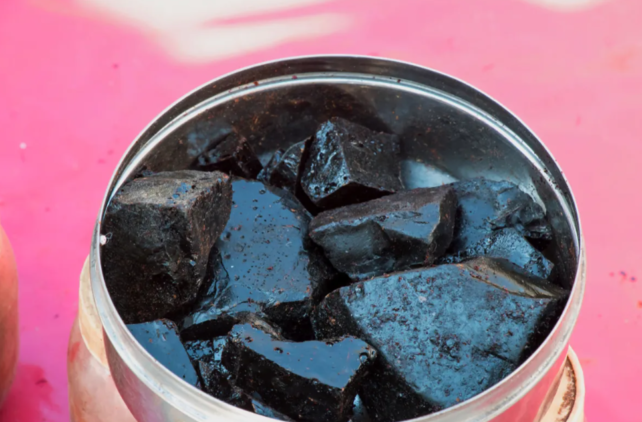 Yaşam İksiri Olarak Bilinen Mumiyo Nedir, Nasıl Kullanılır?